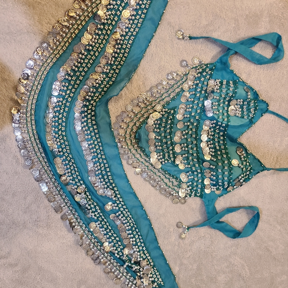 Disney Epcot Belly Dancer Set - Gem